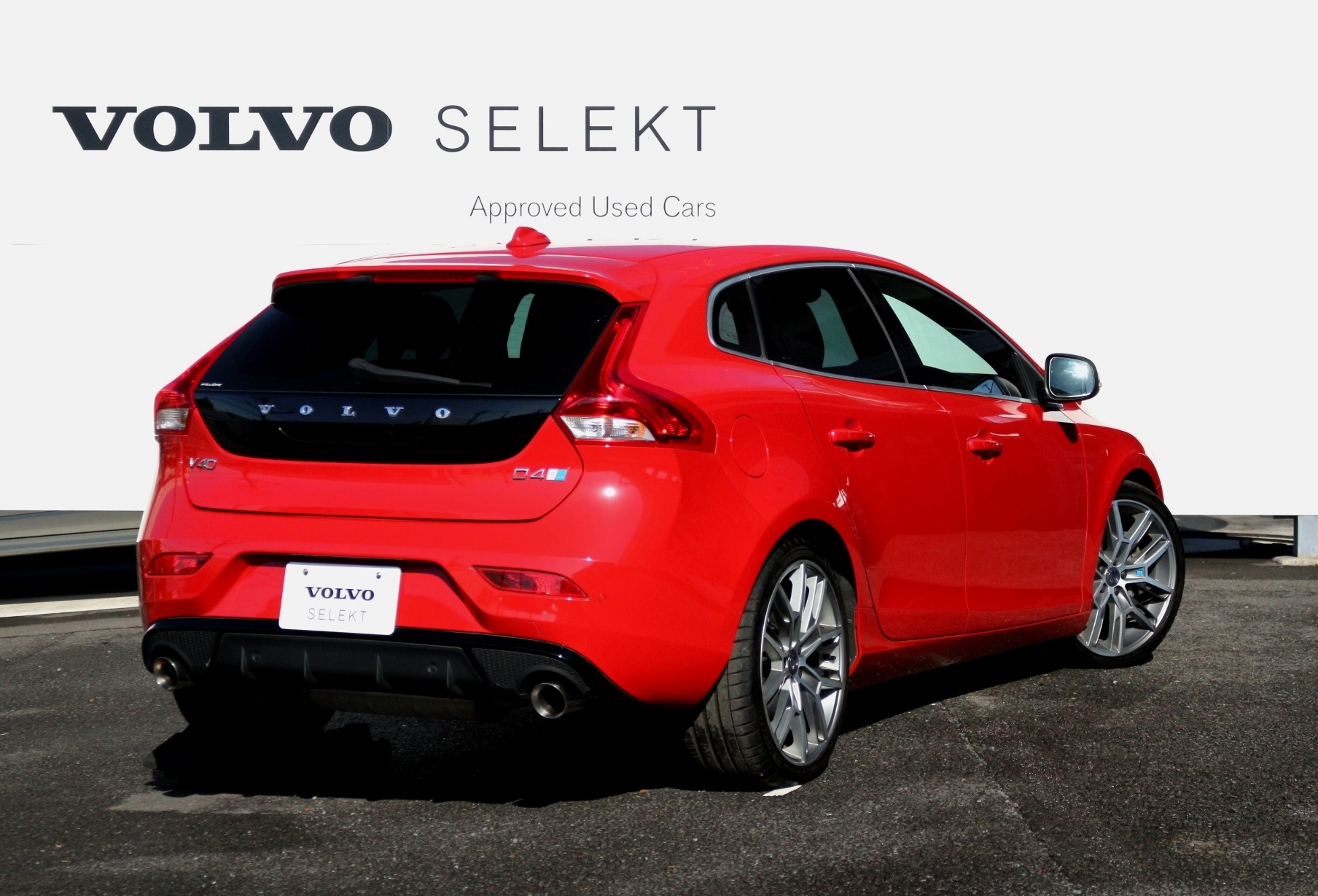 【認定中古車】V40 D4 TUNED BY POLESTAR パッションレッド | ボルボ・カー 市川